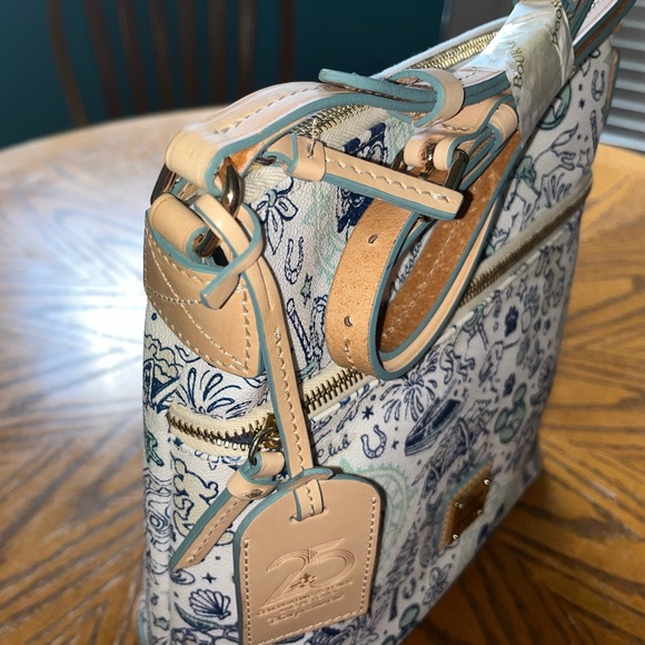 Dooney & Bourke | Bags | Disney Dooney And Bourke Disney Vacation Club ...